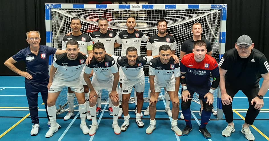 De Hommel uitgekleed kampioenspoule in - 073voetbal.nl